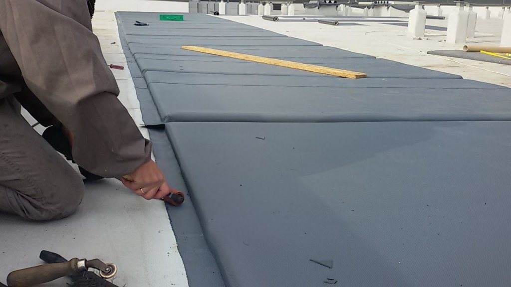 Кровельная ПВХ мембрана для дорожек Sikaplan® Walkway - «БиГ Киев»